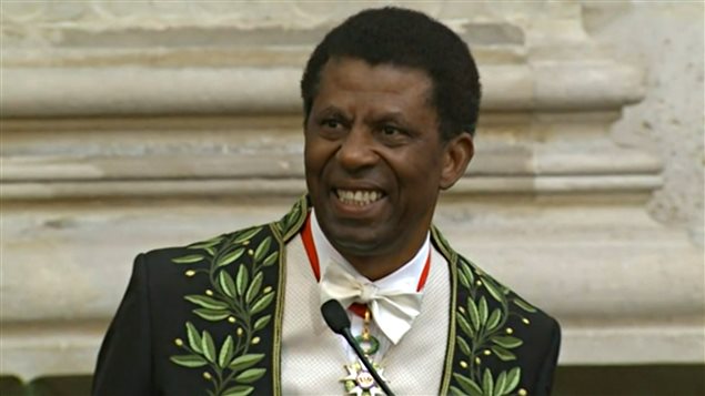 Monde: Don de Dany Laferrière au programme d’Échanges d’écrivains et d ...