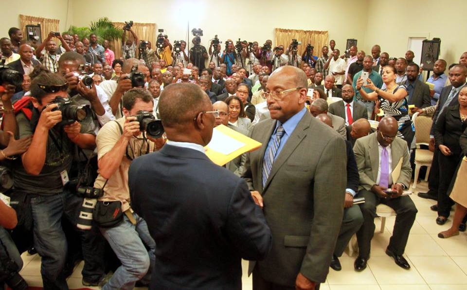 Haïti : Le Président Privert rend le Conseil Électoral, «presque ...