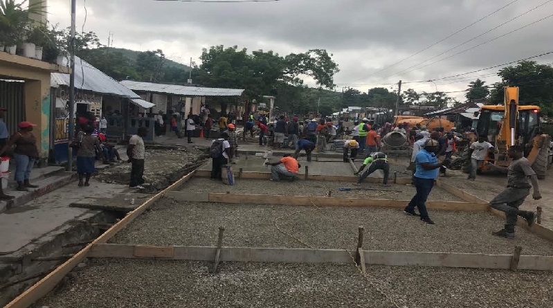 Haiti: Début des travaux de bétonnage des rues de Camp-Perrin – Anmwe News